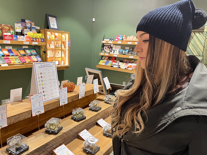 WITH VIDEO: Marijuana brings tourists to town, cash to governments ...